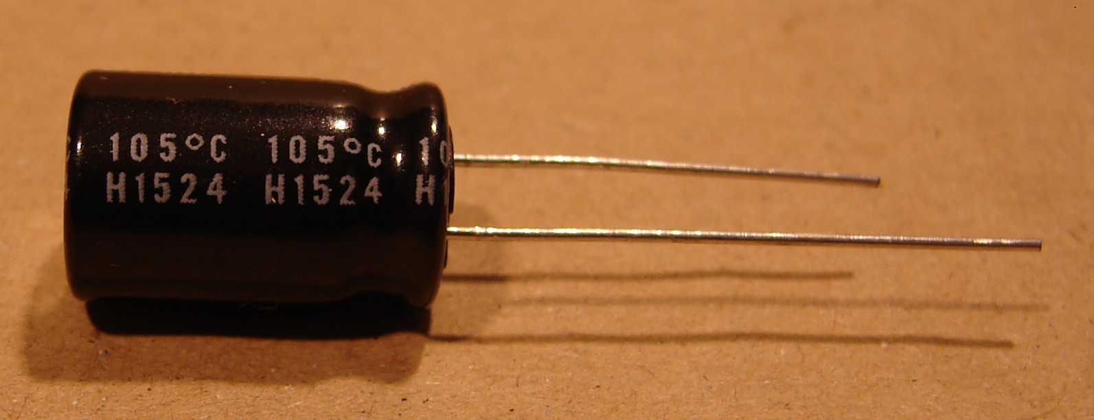 22uF, 100V, kondenzátor - Árwill Elektronic