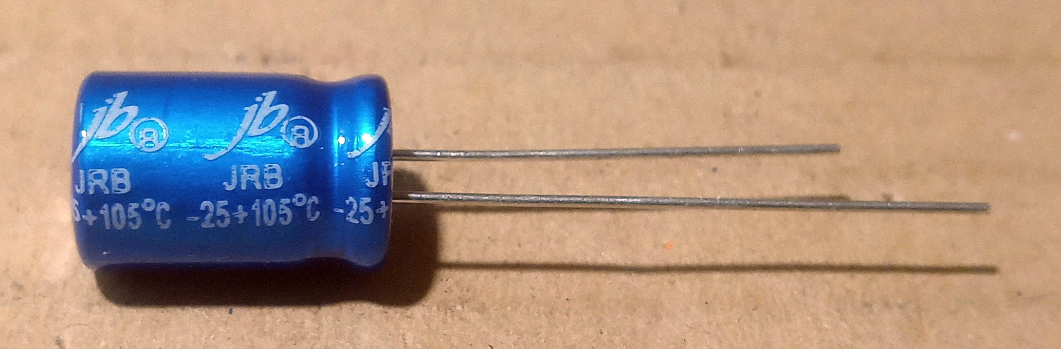 2,2uF, 400V, elektrolit kondenzátor - Árwill Elektronic