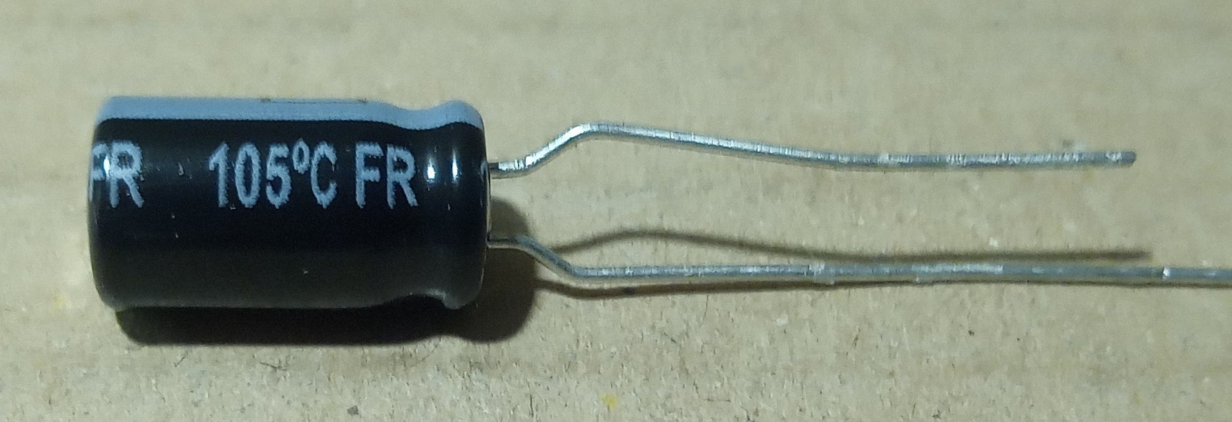 220uF, 16V, LOW ESR, elektrolit kondenzátor - Árwill Elektronic